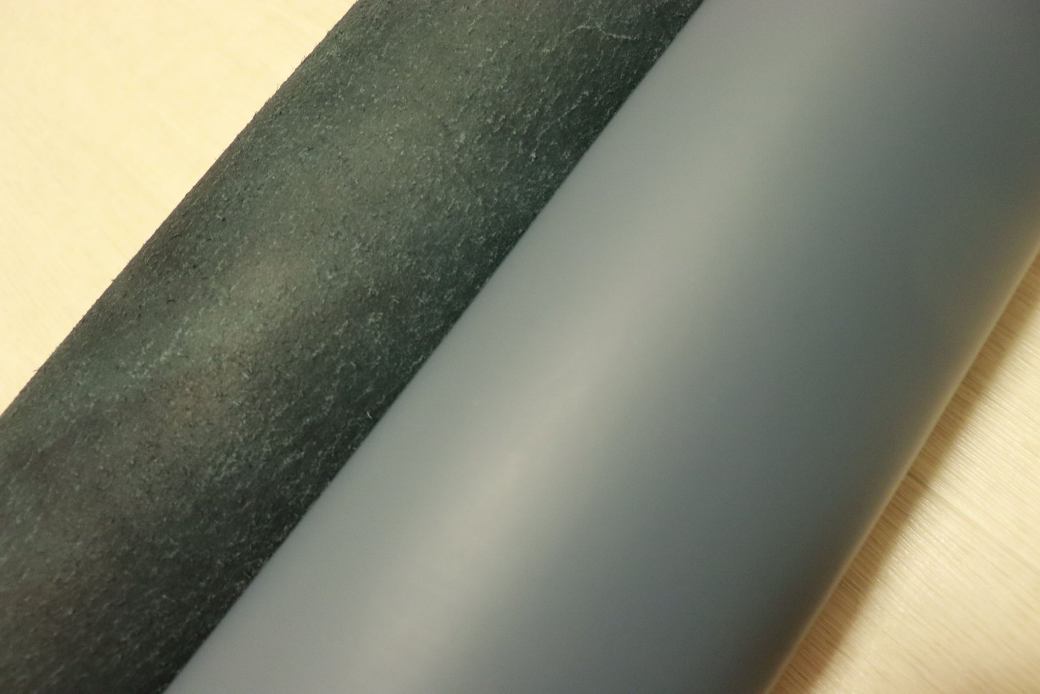 ds28円！新入荷！姫路レザー 顔料仕上げ コンビヌメ ブルーグレー スムース加工 250ds – 【レザークラフト用革材料専門店】BROWN ...