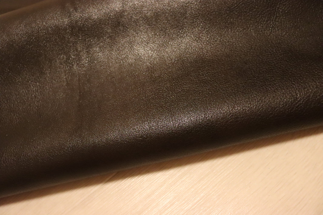 革の厚さから選ぶ > 1.5-2.0mm – 【レザークラフト用革材料専門店】BROWN LEATHER
